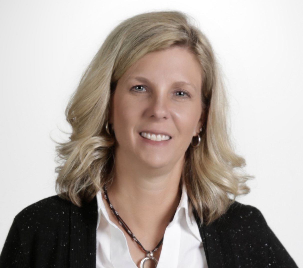 Lisa Whitaker's Instagram, Twitter & Facebook on IDCrawl